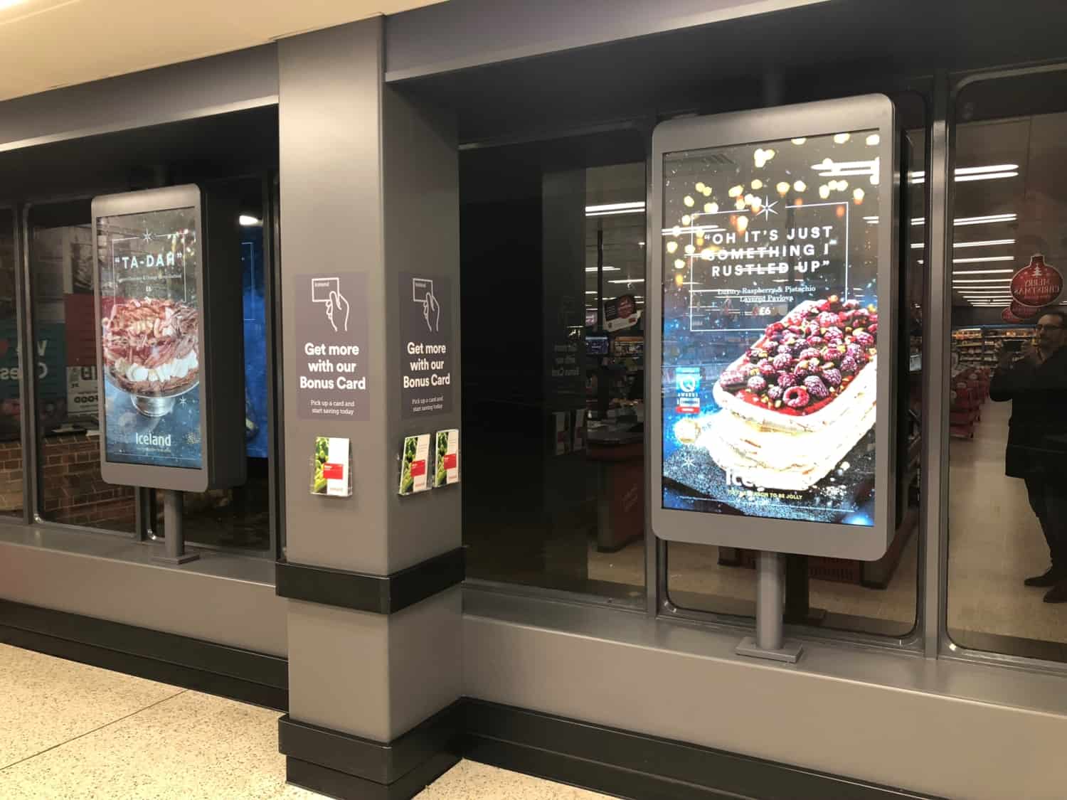 Digital Signage for Retail